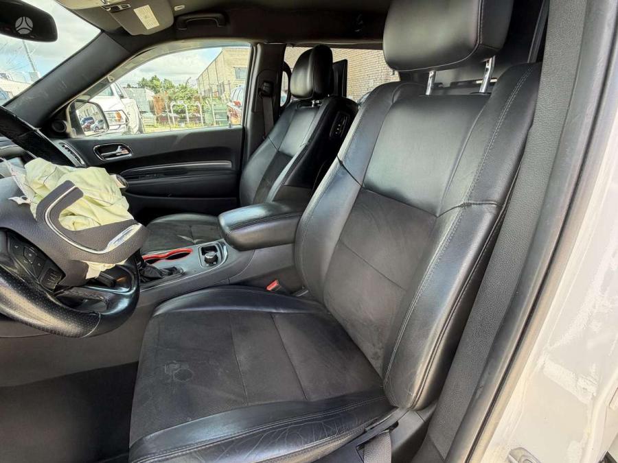 White Dodge Durango 2019 in Siauliai, with an engine capacity of 5.65 L and mileage of 214 thousand km for 11900 €, photo 9 on AUTOMOTO.COM.LV