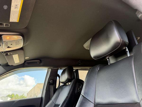 White Dodge Durango 2019 in Siauliai, with an engine capacity of 5.65 L and mileage of 214 thousand km for 11900 €, photo 9 on AUTOMOTO.COM.LV