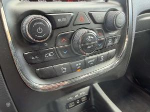 White Dodge Durango 2019 in Siauliai, with an engine capacity of 5.65 L and mileage of 214 thousand km for 11900 €, photo 14 on AUTOMOTO.COM.LV