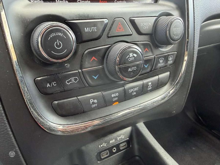 White Dodge Durango 2019 in Siauliai, with an engine capacity of 5.65 L and mileage of 214 thousand km for 11900 €, photo 14 on AUTOMOTO.COM.LV