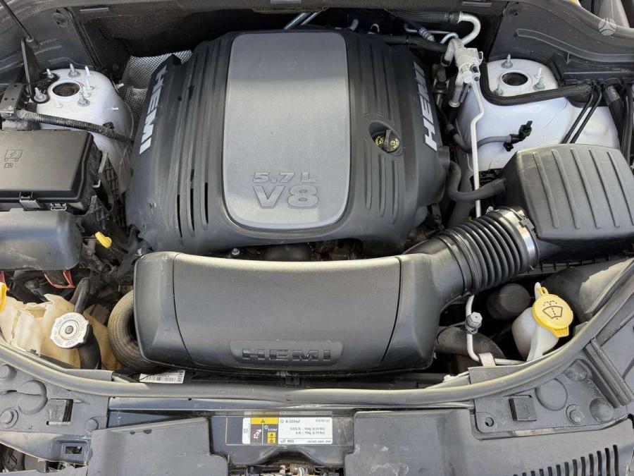 White Dodge Durango 2019 in Siauliai, with an engine capacity of 5.65 L and mileage of 214 thousand km for 11900 €, photo 23 on AUTOMOTO.COM.LV