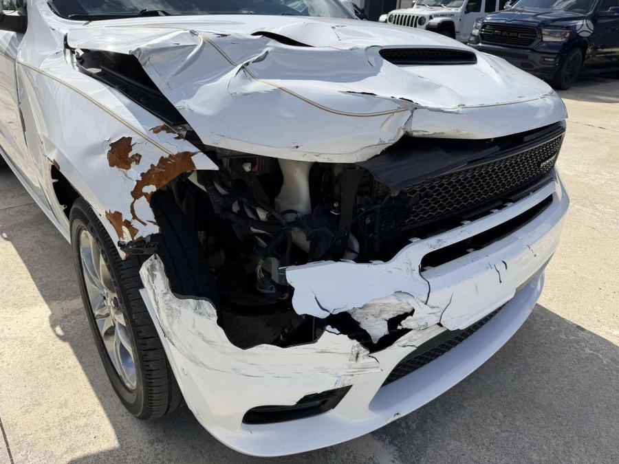 White Dodge Durango 2019 in Siauliai, with an engine capacity of 5.65 L and mileage of 214 thousand km for 11900 €, photo 26 on AUTOMOTO.COM.LV