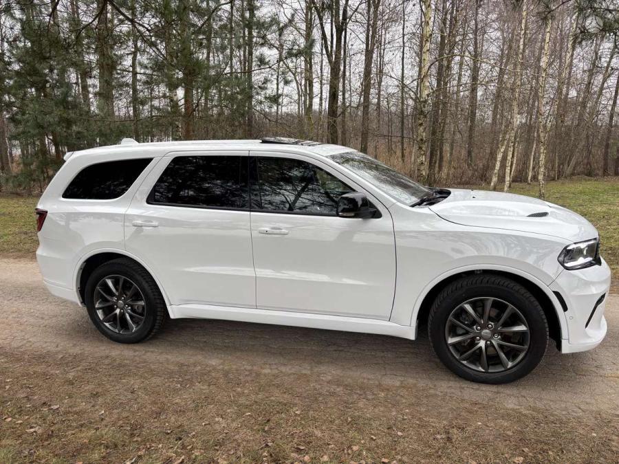 Balts Dodge Durango 2020 Panevēža, ar dzinēja tilpumu 5.65 L un nobraukumu 102 tūkst. km par 22990 €, foto 4 vietnē AUTOMOTO.COM.LV