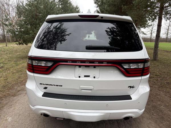 White Dodge Durango 2020 in Panevezys, with an engine capacity of 5.65 L and mileage of 102 thousand km for 22990 €, photo 7 on AUTOMOTO.COM.LV