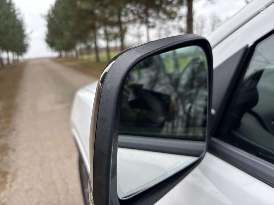Balts Dodge Durango 2020 Panevēža, ar dzinēja tilpumu 5.65 L un nobraukumu 102 tūkst. km par 22990 €, foto 8 vietnē AUTOMOTO.COM.LV