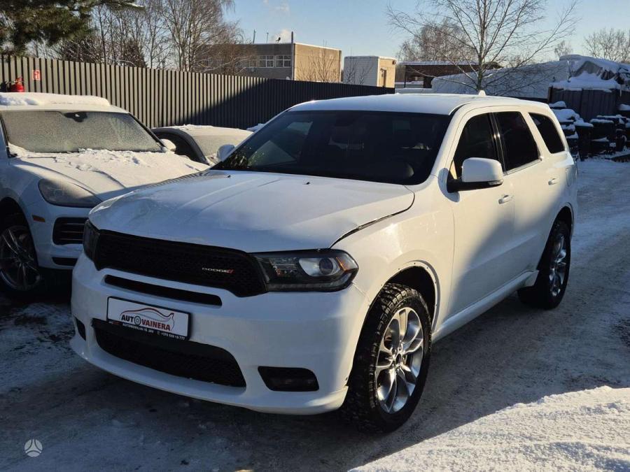 Balts Dodge Durango 2020 Viļņa, ar dzinēja tilpumu 3.60 L un nobraukumu 158 tūkst. km par 14600 €, foto 2 vietnē AUTOMOTO.COM.LV