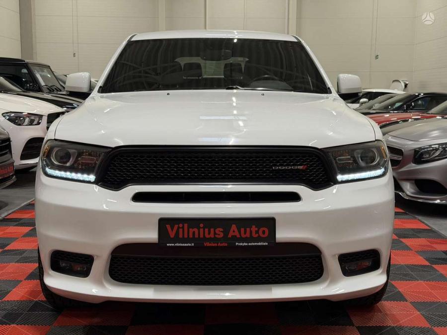 White Dodge Durango 2020 in Vilnius, with an engine capacity of 3.60 L and mileage of 193 thousand km for 18300 €, photo 3 on AUTOMOTO.COM.LV