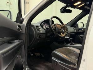 White Dodge Durango 2020 in Vilnius, with an engine capacity of 3.60 L and mileage of 193 thousand km for 18300 €, photo 9 on AUTOMOTO.COM.LV