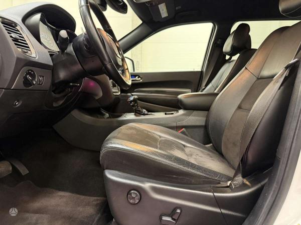 White Dodge Durango 2020 in Vilnius, with an engine capacity of 3.60 L and mileage of 193 thousand km for 18300 €, photo 11 on AUTOMOTO.COM.LV