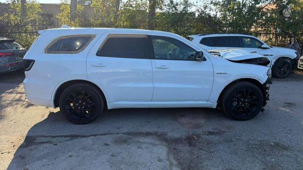 White Dodge Durango 2020 in Ukmerge, with an engine capacity of 5.65 L and mileage of 97 thousand km for 9799 €, photo 10 on AUTOMOTO.COM.LV