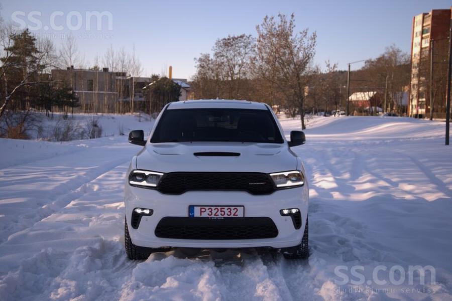 White Dodge Durango 2021 in Kaunas, with an engine capacity of 5.70 L and mileage of 71 thousand km for 35000 €, photo 1 on AUTOMOTO.COM.LV