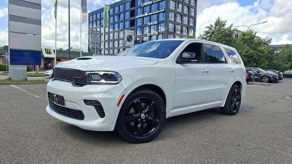 Balts Dodge Durango 2021 Kauņa, ar dzinēja tilpumu 3.60 L un nobraukumu 70 tūkst. km par 25200 €, foto 1 vietnē AUTOMOTO.COM.LV