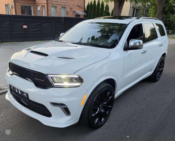 White Dodge Durango 2021 in Kaunas, with an engine capacity of 3.60 L and mileage of 21 thousand km for 24900 €, photo 2 on AUTOMOTO.COM.LV