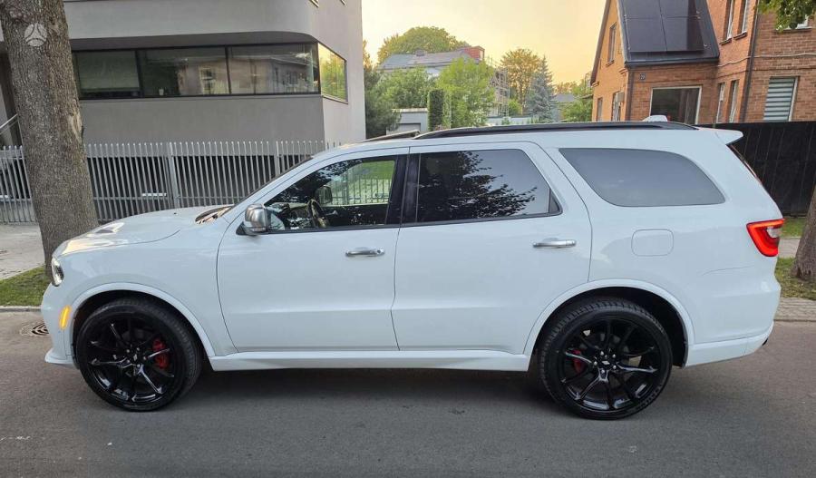 Balts Dodge Durango 2021 Kauņa, ar dzinēja tilpumu 3.60 L un nobraukumu 21 tūkst. km par 24900 €, foto 4 vietnē AUTOMOTO.COM.LV