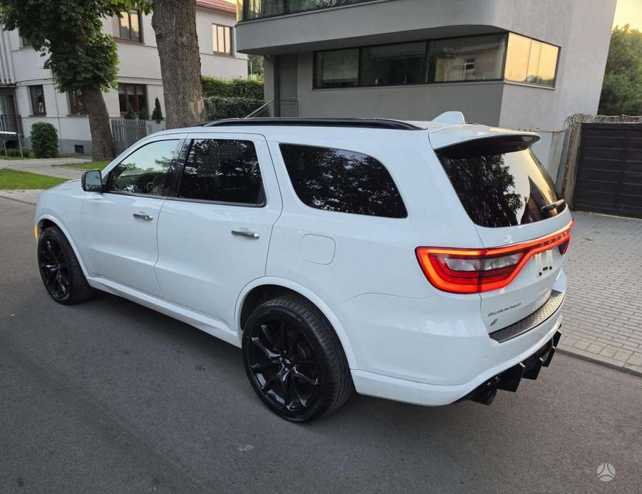 Balts Dodge Durango 2021 Kauņa, ar dzinēja tilpumu 3.60 L un nobraukumu 21 tūkst. km par 24900 €, foto 9 vietnē AUTOMOTO.COM.LV