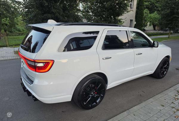 White Dodge Durango 2021 in Kaunas, with an engine capacity of 3.60 L and mileage of 21 thousand km for 24900 €, photo 9 on AUTOMOTO.COM.LV