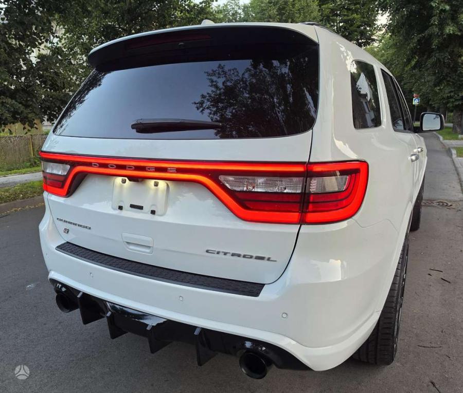 Balts Dodge Durango 2021 Kauņa, ar dzinēja tilpumu 3.60 L un nobraukumu 21 tūkst. km par 24900 €, foto 12 vietnē AUTOMOTO.COM.LV