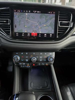 Balts Dodge Durango 2021 Kauņa, ar dzinēja tilpumu 3.60 L un nobraukumu 21 tūkst. km par 24900 €, foto 19 vietnē AUTOMOTO.COM.LV