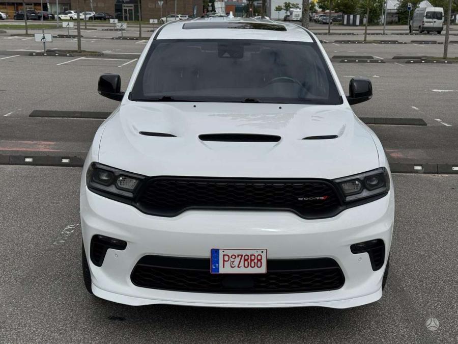 White Dodge Durango 2021 in Klaipeda, with an engine capacity of 5.65 L and mileage of 139 thousand km for 29000 €, photo 1 on AUTOMOTO.COM.LV