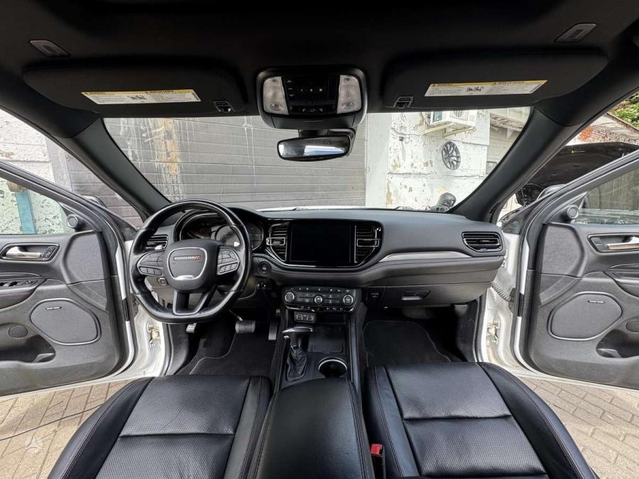 White Dodge Durango 2021 in Klaipeda, with an engine capacity of 5.65 L and mileage of 139 thousand km for 29000 €, photo 9 on AUTOMOTO.COM.LV