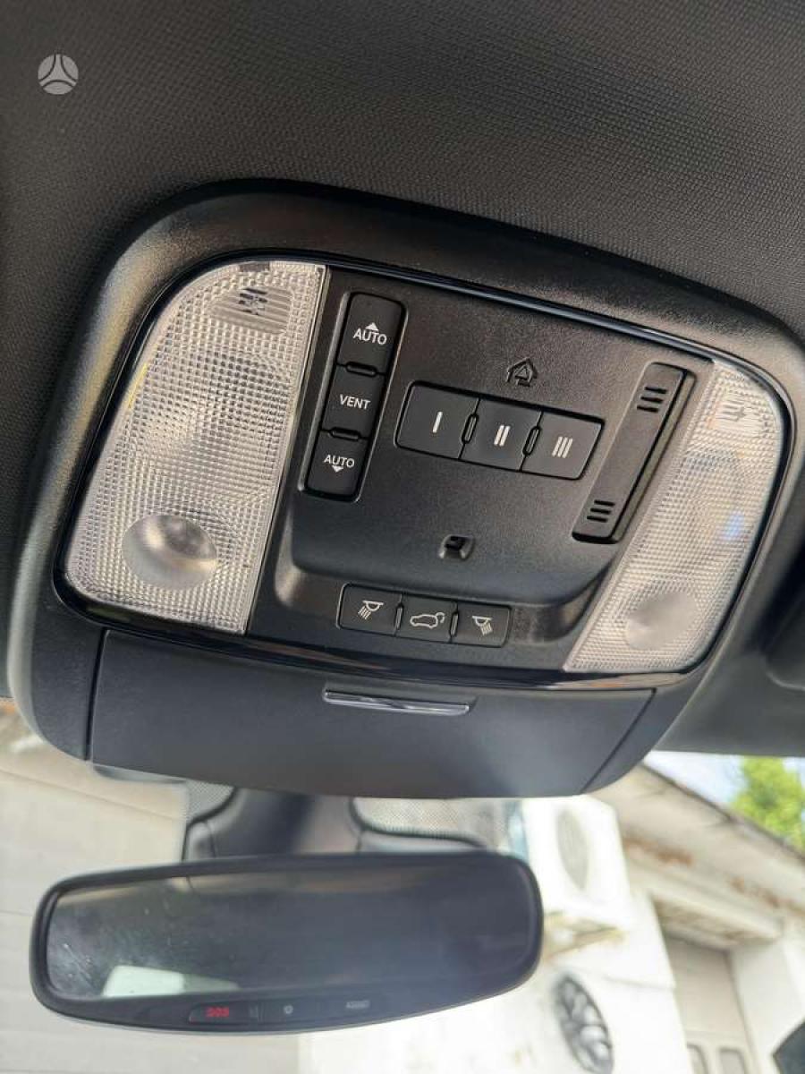 White Dodge Durango 2021 in Klaipeda, with an engine capacity of 5.65 L and mileage of 139 thousand km for 29000 €, photo 13 on AUTOMOTO.COM.LV
