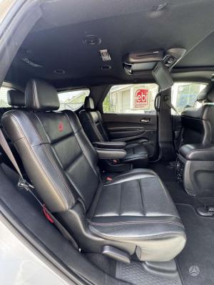 White Dodge Durango 2021 in Klaipeda, with an engine capacity of 5.65 L and mileage of 139 thousand km for 29000 €, photo 17 on AUTOMOTO.COM.LV