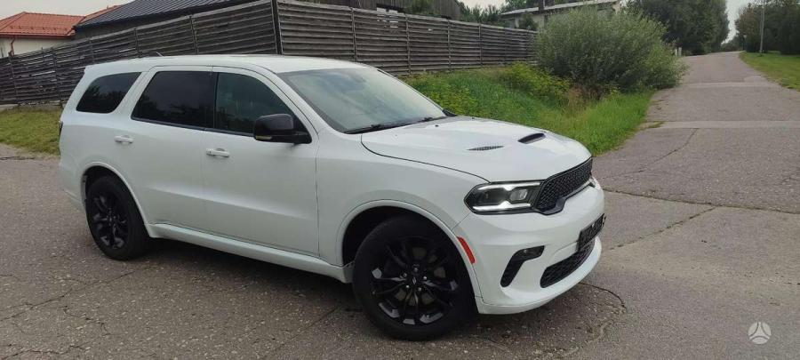 Balts Dodge Durango 2021 Kauņa, ar dzinēja tilpumu 3.60 L un nobraukumu 70 tūkst. km par 25200 €, foto 1 vietnē AUTOMOTO.COM.LV
