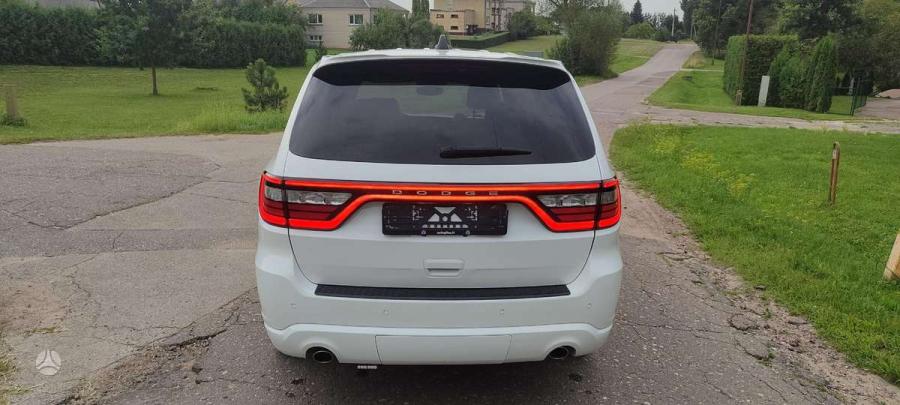 Balts Dodge Durango 2021 Kauņa, ar dzinēja tilpumu 3.60 L un nobraukumu 70 tūkst. km par 25200 €, foto 7 vietnē AUTOMOTO.COM.LV