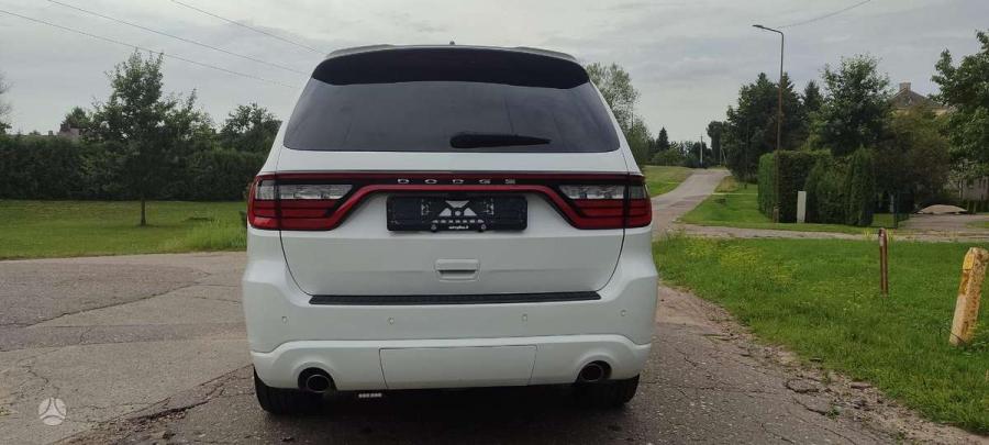 Balts Dodge Durango 2021 Kauņa, ar dzinēja tilpumu 3.60 L un nobraukumu 70 tūkst. km par 25200 €, foto 8 vietnē AUTOMOTO.COM.LV