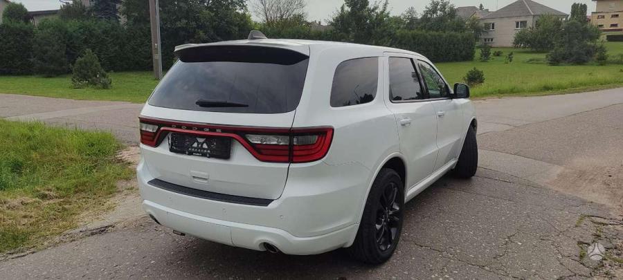Balts Dodge Durango 2021 Kauņa, ar dzinēja tilpumu 3.60 L un nobraukumu 70 tūkst. km par 25200 €, foto 9 vietnē AUTOMOTO.COM.LV