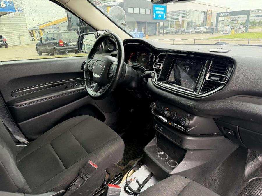 Balts Dodge Durango 2021 Šauļi, ar dzinēja tilpumu 3.60 L un nobraukumu 134 tūkst. km par 10500 €, foto 13 vietnē AUTOMOTO.COM.LV