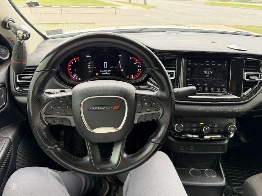 Balts Dodge Durango 2021 Šauļi, ar dzinēja tilpumu 3.60 L un nobraukumu 134 tūkst. km par 10500 €, foto 16 vietnē AUTOMOTO.COM.LV