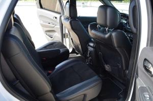 White Dodge Durango 2021 in Vilnius, with an engine capacity of 3.60 L and mileage of 122 thousand km for 22800 €, photo 17 on AUTOMOTO.COM.LV