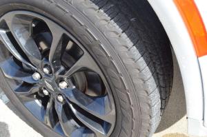 White Dodge Durango 2021 in Vilnius, with an engine capacity of 3.60 L and mileage of 122 thousand km for 22800 €, photo 19 on AUTOMOTO.COM.LV