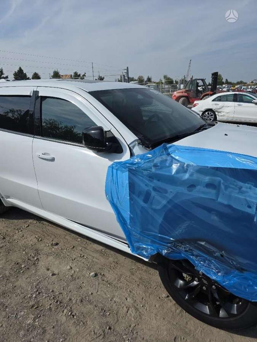 Balts Dodge Durango 2022 Ukmergė, ar dzinēja tilpumu 3.60 L un nobraukumu 44 tūkst. km par 16950 €, foto 2 vietnē AUTOMOTO.COM.LV