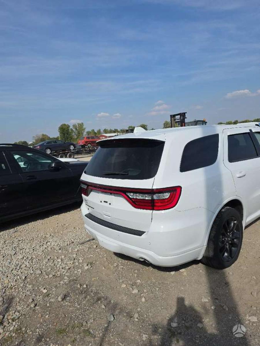 Balts Dodge Durango 2022 Ukmergė, ar dzinēja tilpumu 3.60 L un nobraukumu 44 tūkst. km par 16950 €, foto 4 vietnē AUTOMOTO.COM.LV