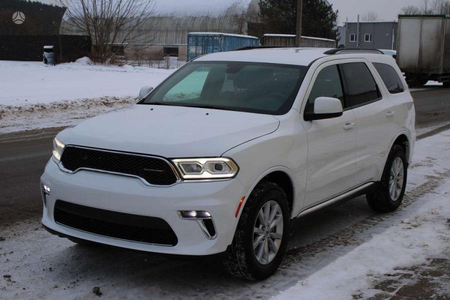 White Dodge Durango 2022 in Vilnius, with an engine capacity of 3.60 L and mileage of 82 thousand km for 24999 €, photo 3 on AUTOMOTO.COM.LV