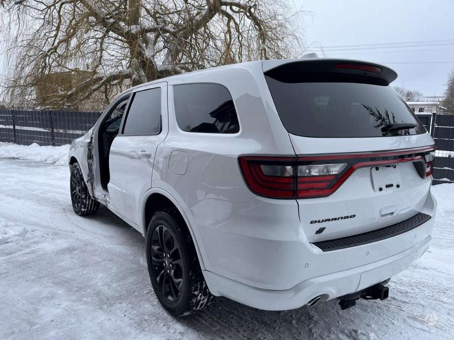 Balts Dodge Durango 2022 Kauņa, ar dzinēja tilpumu 3.60 L un nobraukumu 55 tūkst. km par 15400 €, foto 3 vietnē AUTOMOTO.COM.LV
