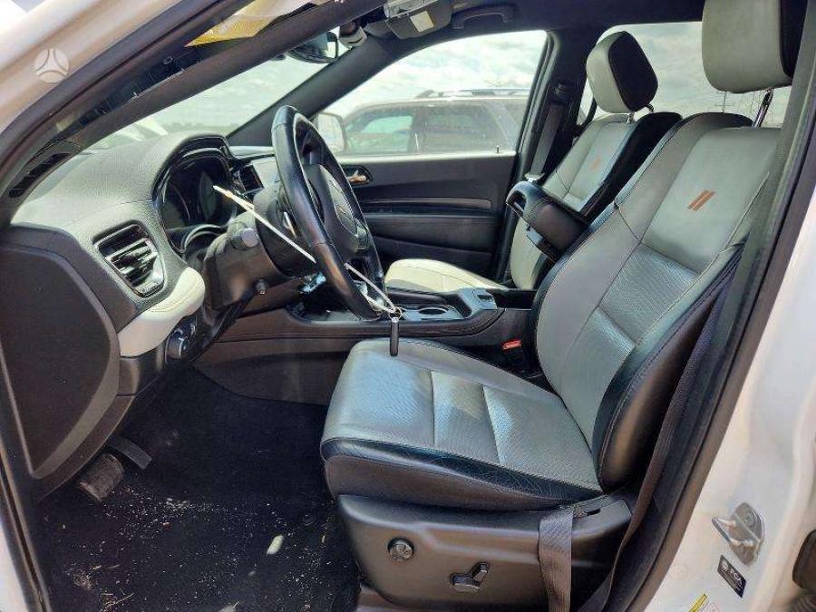 White Dodge Durango 2022 in Klaipeda, with an engine capacity of 5.70 L and mileage of 138 thousand km for 15500 €, photo 8 on AUTOMOTO.COM.LV