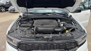 White Dodge Durango 2022 in Ukmerge, with an engine capacity of 3.60 L and mileage of 44 thousand km for 27999 €, photo 4 on AUTOMOTO.COM.LV