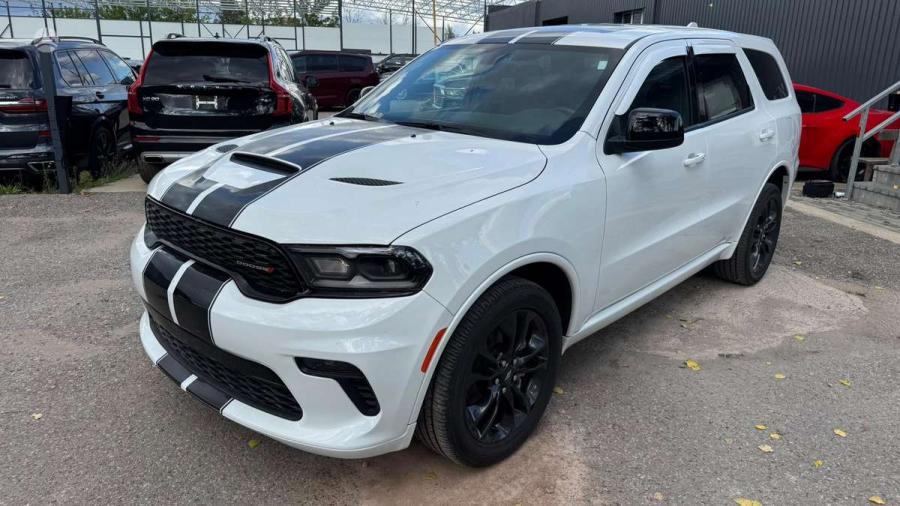 White Dodge Durango 2022 in Ukmerge, with an engine capacity of 3.60 L and mileage of 44 thousand km for 27999 €, photo 5 on AUTOMOTO.COM.LV