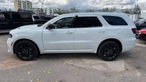 White Dodge Durango 2022 in Ukmerge, with an engine capacity of 3.60 L and mileage of 44 thousand km for 27999 €, photo 6 on AUTOMOTO.COM.LV