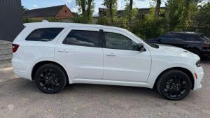 White Dodge Durango 2022 in Ukmerge, with an engine capacity of 3.60 L and mileage of 44 thousand km for 27999 €, photo 11 on AUTOMOTO.COM.LV