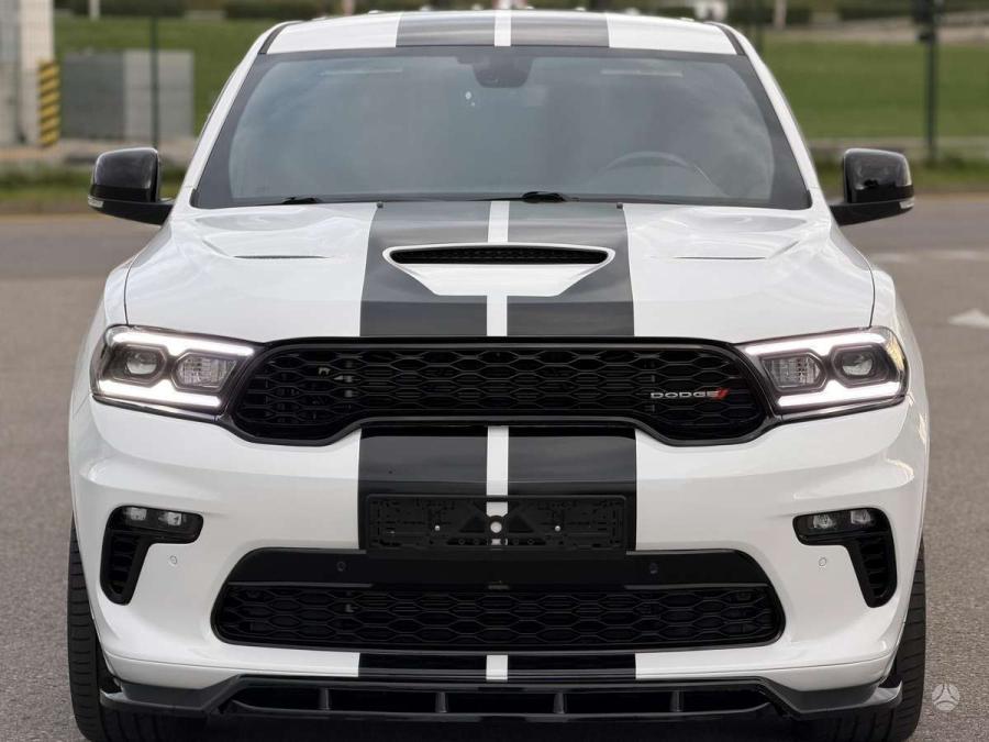 Balts Dodge Durango 2022 Viļņa, ar dzinēja tilpumu 5.70 L un nobraukumu 72 tūkst. km par 32000 €, foto 4 vietnē AUTOMOTO.COM.LV