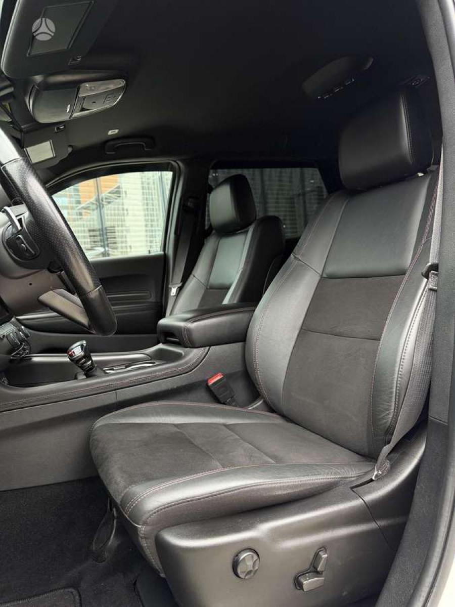 Balts Dodge Durango 2022 Viļņa, ar dzinēja tilpumu 5.70 L un nobraukumu 72 tūkst. km par 32000 €, foto 23 vietnē AUTOMOTO.COM.LV
