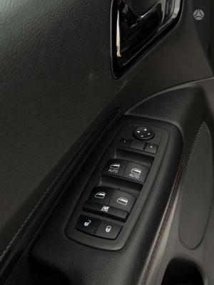 Balts Dodge Durango 2022 Viļņa, ar dzinēja tilpumu 5.70 L un nobraukumu 72 tūkst. km par 32000 €, foto 29 vietnē AUTOMOTO.COM.LV