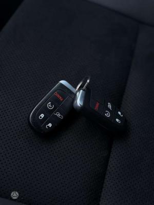Balts Dodge Durango 2022 Viļņa, ar dzinēja tilpumu 5.70 L un nobraukumu 72 tūkst. km par 32000 €, foto 34 vietnē AUTOMOTO.COM.LV