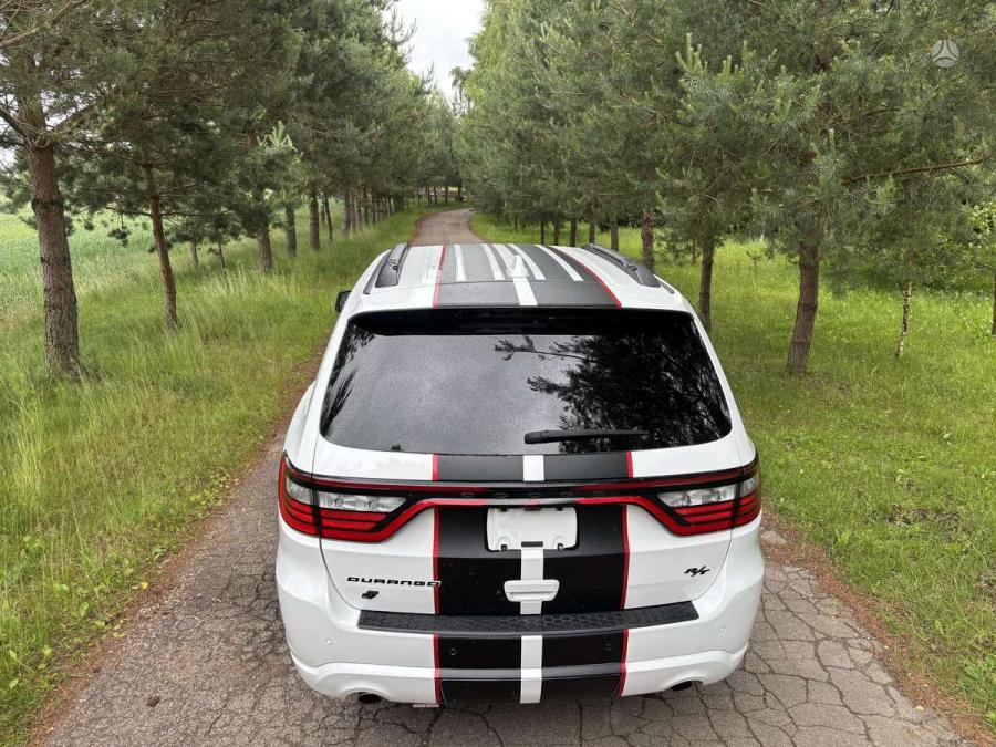White Dodge Durango 2022 in Panevezys, with an engine capacity of 5.70 L and mileage of 49 thousand km for 29900 €, photo 27 on AUTOMOTO.COM.LV
