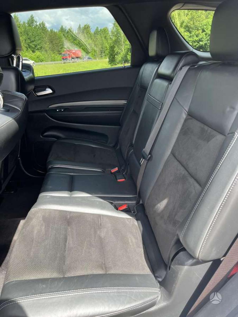 White Dodge Durango 2023 in Plunge, with an engine capacity of 5.70 L and mileage of 8 thousand km for 41140 €, photo 17 on AUTOMOTO.COM.LV