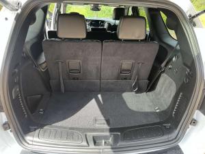 White Dodge Durango 2023 in Plunge, with an engine capacity of 5.70 L and mileage of 8 thousand km for 41140 €, photo 18 on AUTOMOTO.COM.LV